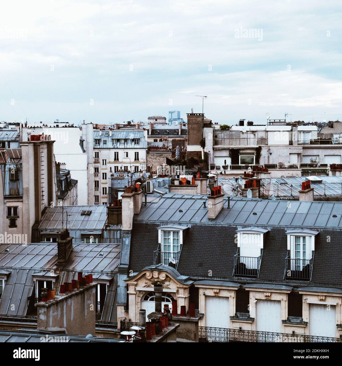Roof rooftop building paris chimney hi-res stock photography and images ...