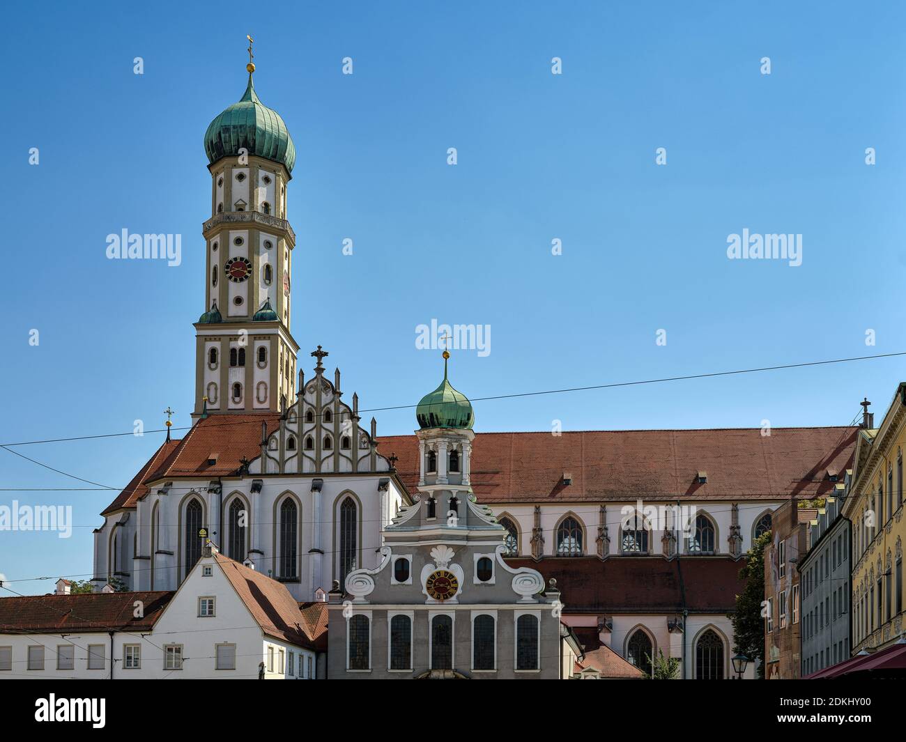 Basilica, Catholic church, Protestant church, street, square, house ...