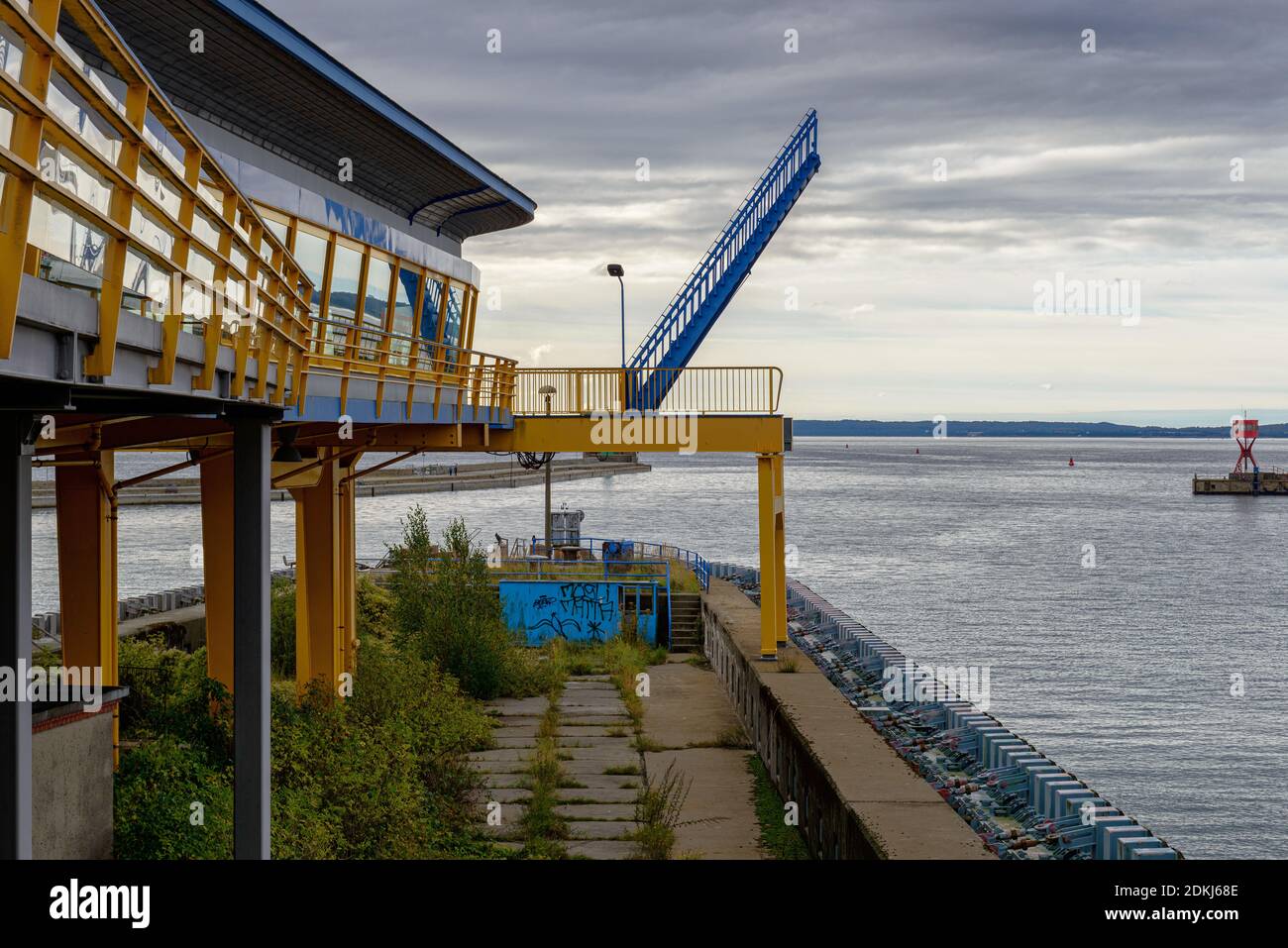 Port basin hi-res stock photography and images - Alamy