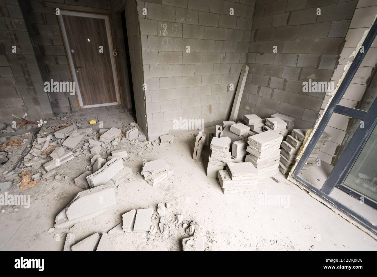 Break the wall for renovation and build the door for entrance of ...