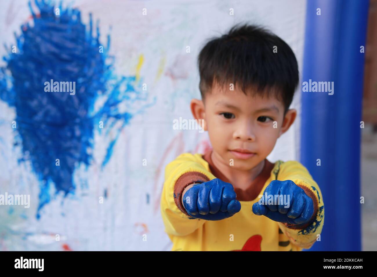 The blue boy oil painting hi-res stock photography and images - Alamy