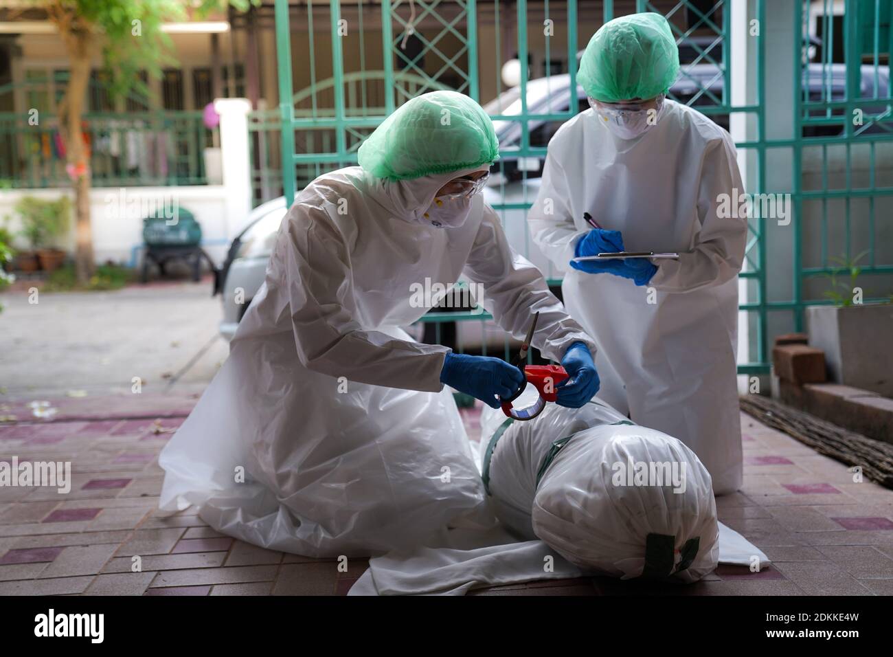 Dead bodies hospital hi-res stock photography and images - Alamy