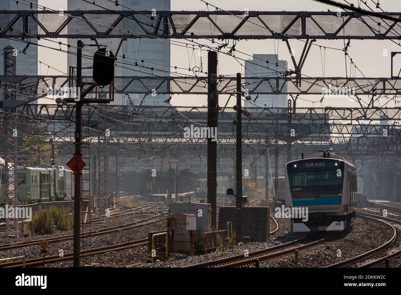 A E233-1000 series Keihin Tohoku line train near Shinagawa station in ...