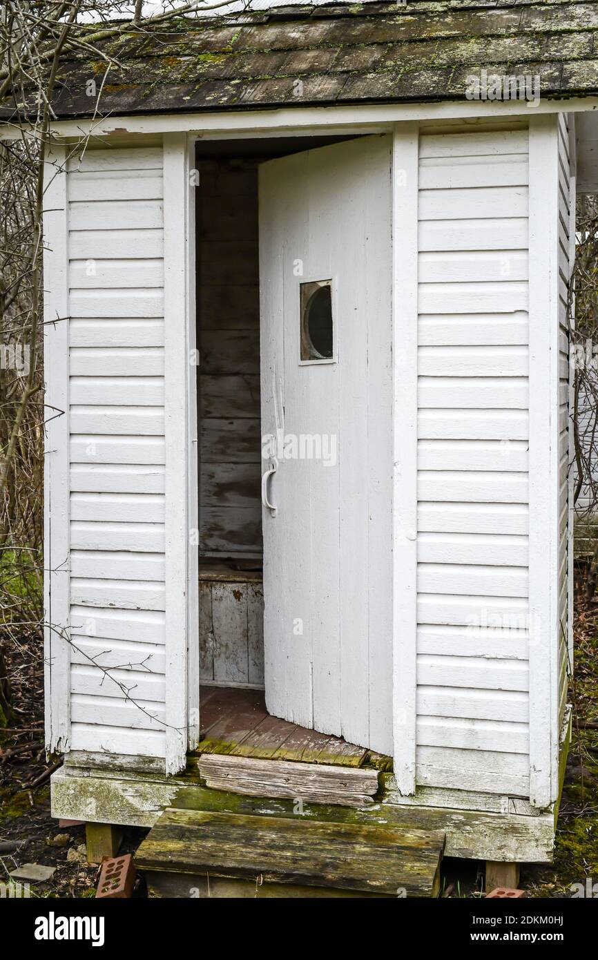 Back yard toilet hi-res stock photography and images - Alamy