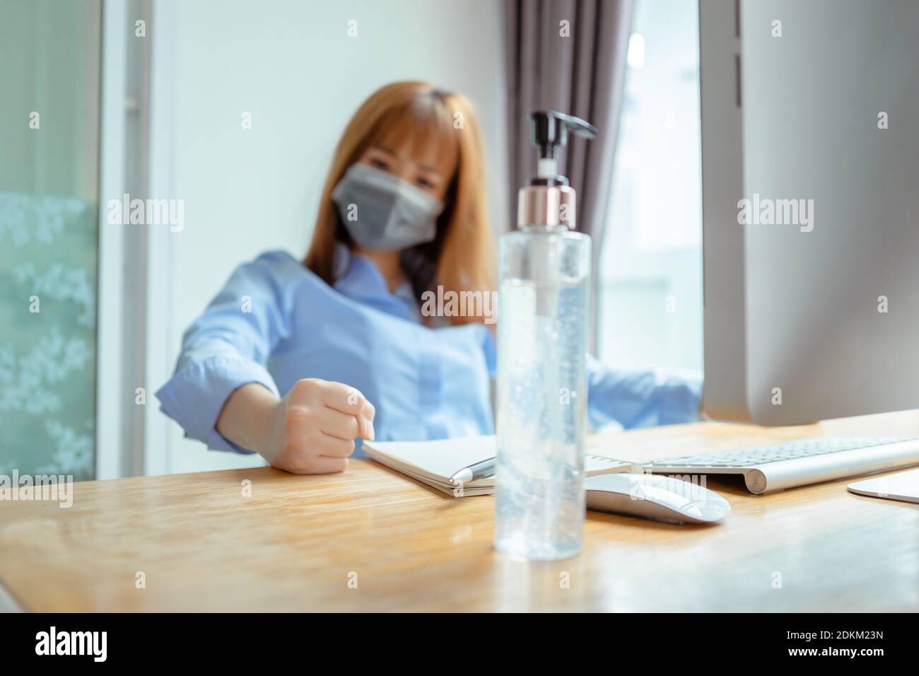 Spreading germs office hi-res stock photography and images - Alamy