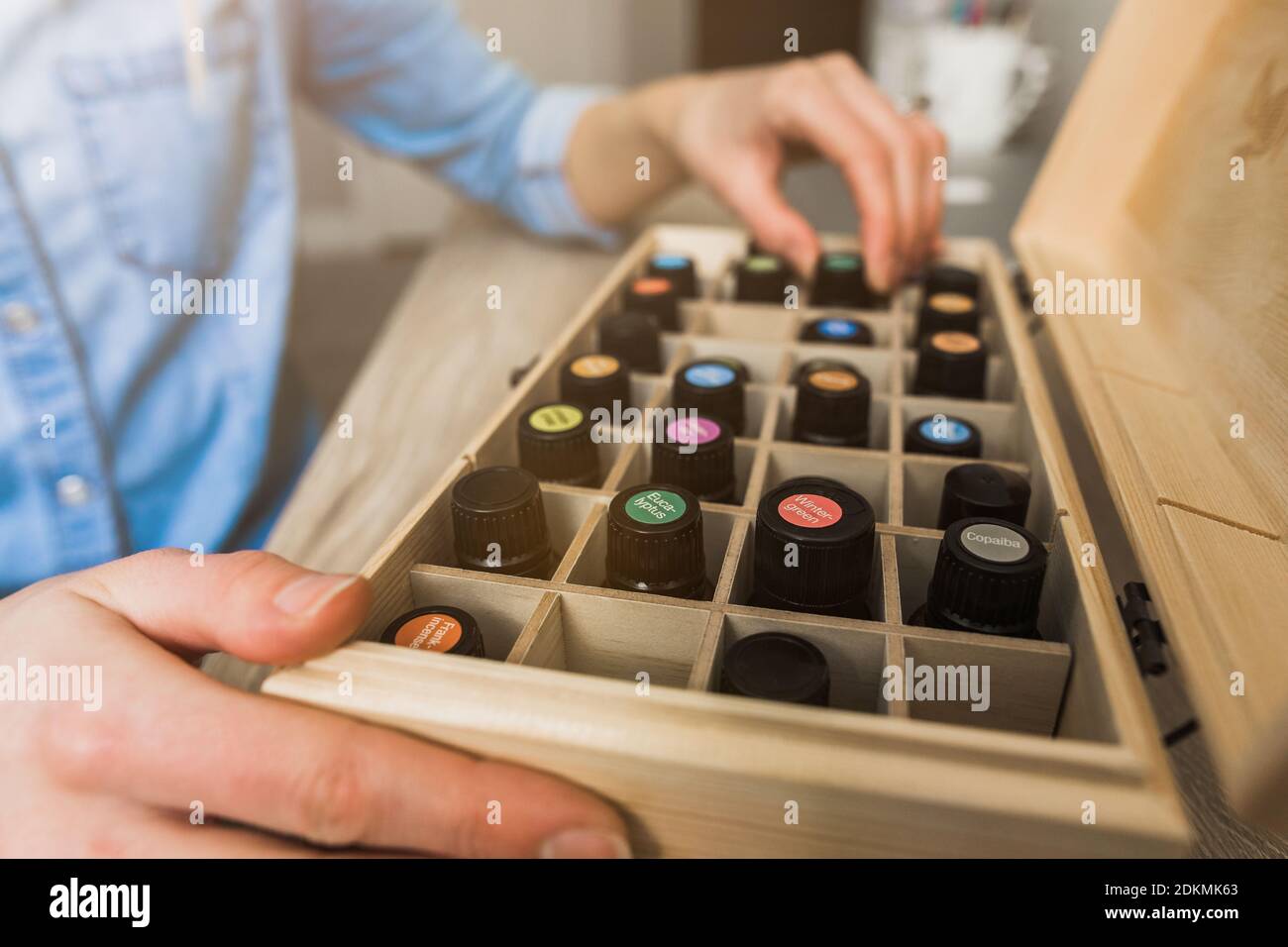 Plastic crate table hi-res stock photography and images - Alamy