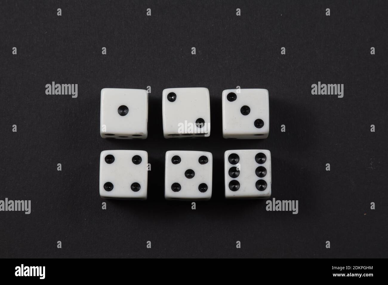 White dice showing number one hi-res stock photography and images - Alamy