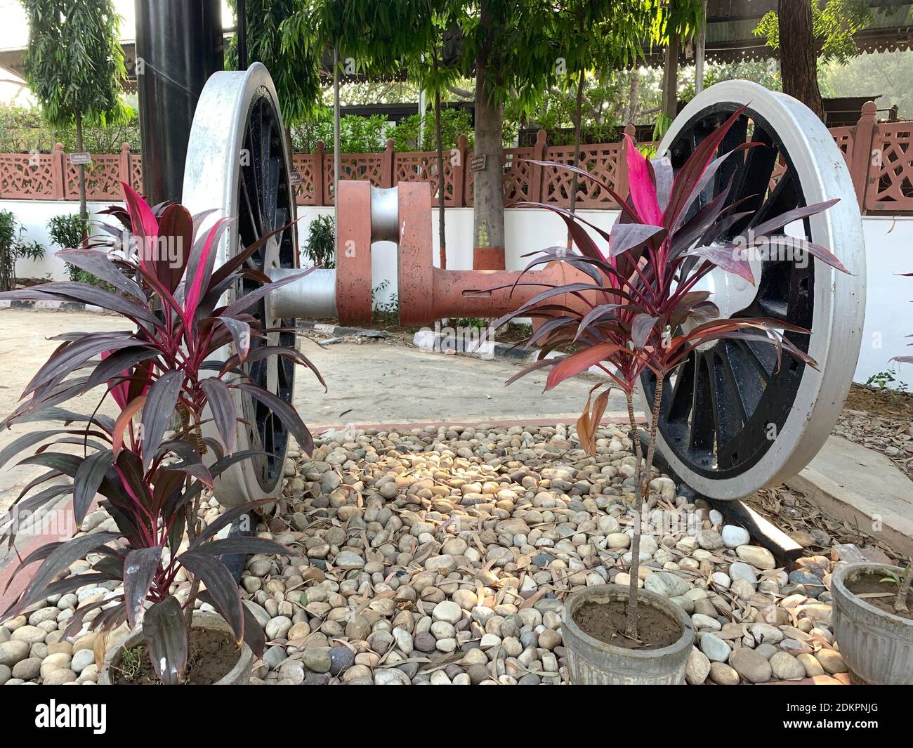 This picture shows old Engine wheel Stock Photo - Alamy