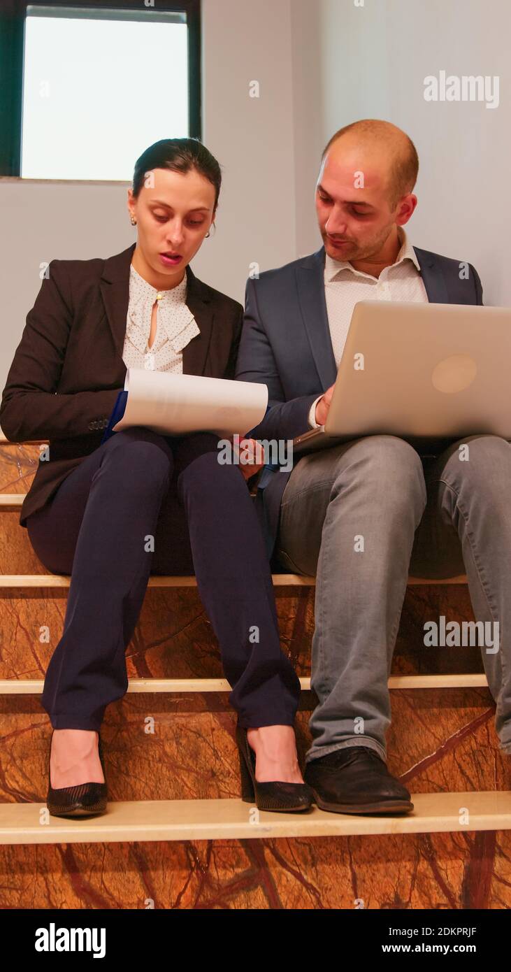 Group writing reports office hi-res stock photography and images - Alamy