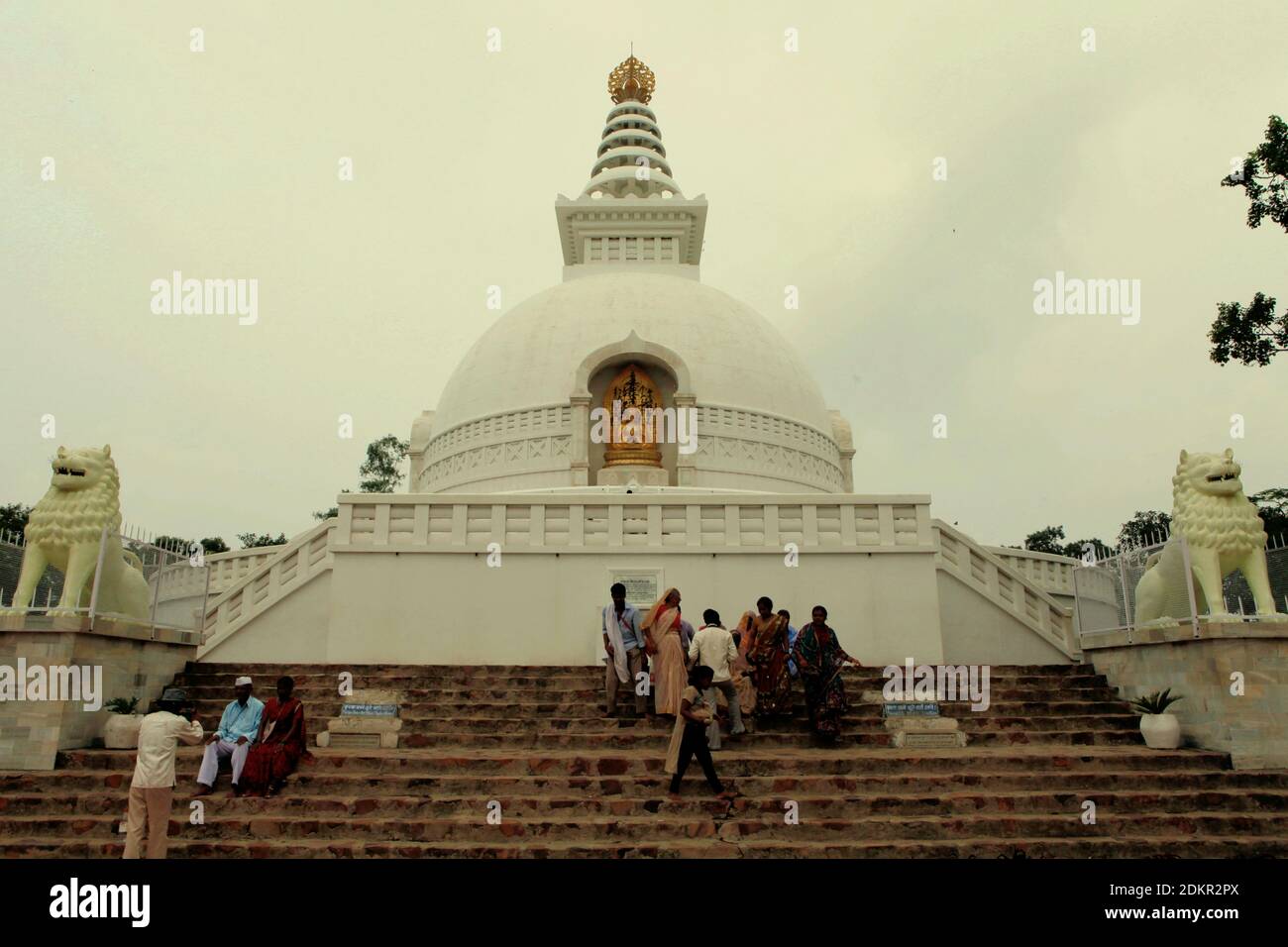 Rajgir shanti stupa hi-res stock photography and images - Alamy