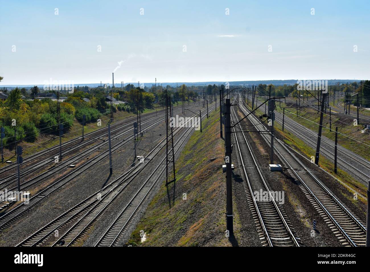 Railroad view to the horizon Stock Photo - Alamy