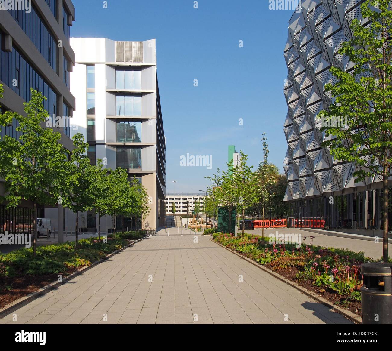 Leeds business district hi-res stock photography and images - Alamy