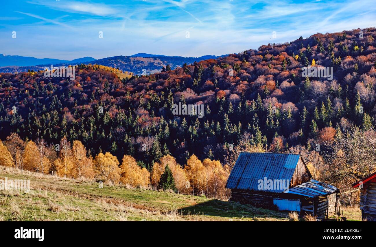 beautiful autumn landscapes in the Romanian mountains, Fantanele ...