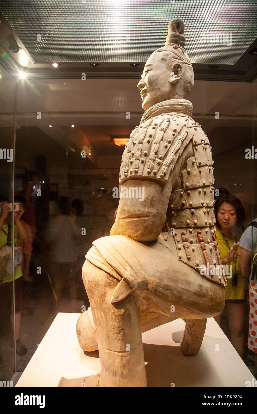 Kneeling Archer soldier from the Terracotta Army warrior sculptures ...
