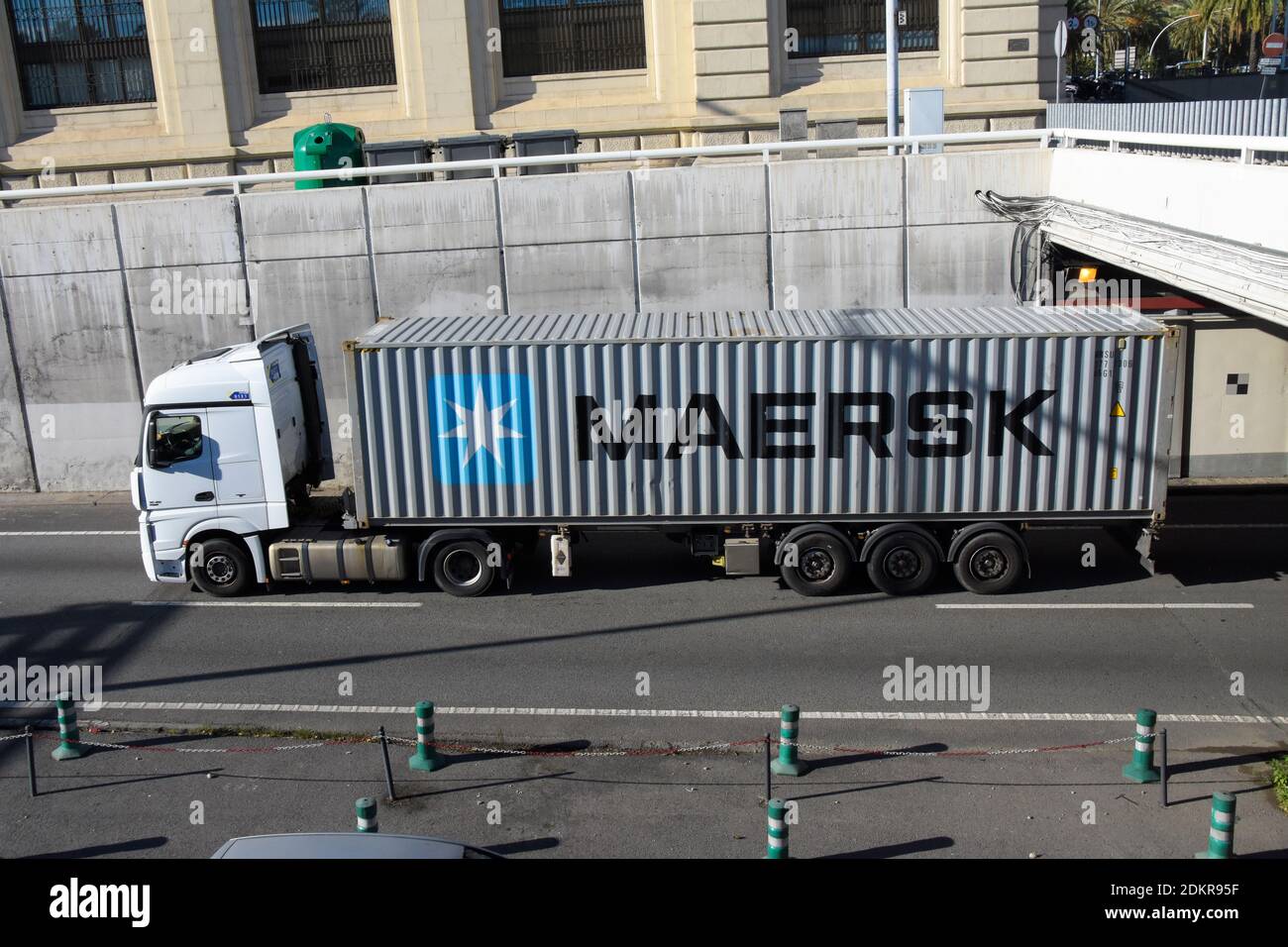 Maersk Lorry High Resolution Stock Photography and Images - Alamy