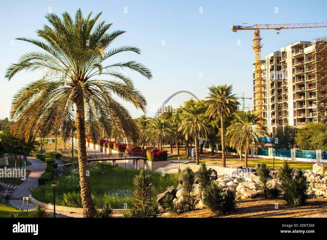 Safa bridge hi-res stock photography and images - Alamy