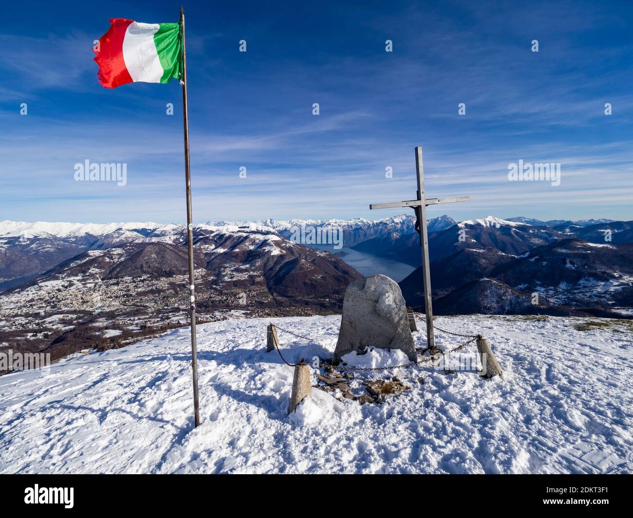 Winter landscape of Lake Como Stock Photo - Alamy