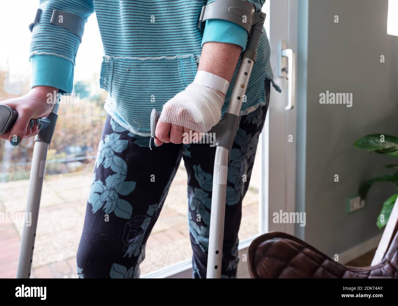 One leg one crutch hi-res stock photography and images - Alamy