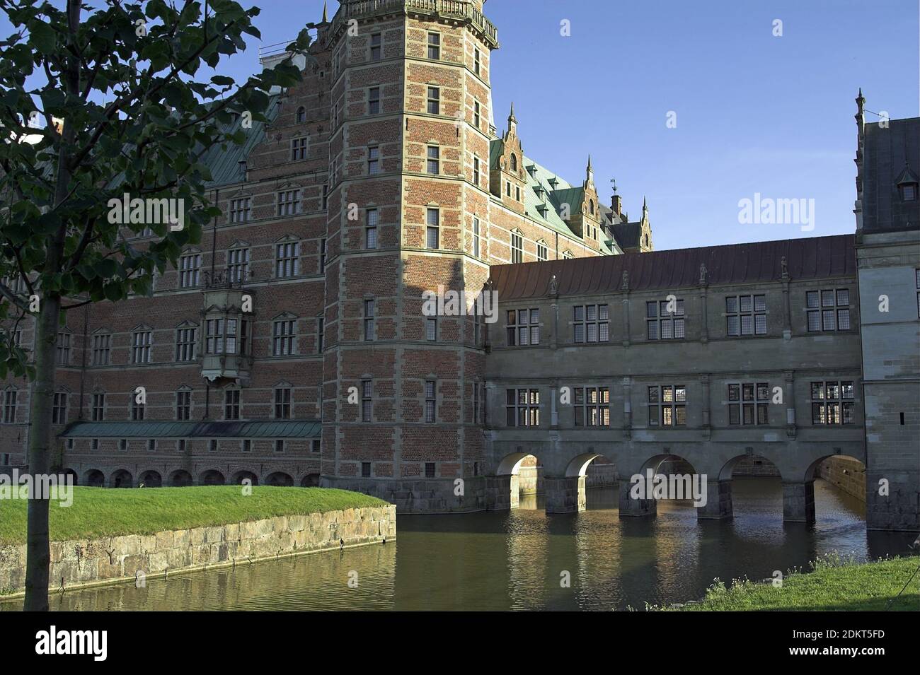 Denmark, Dänemark: Frederiksborg Castle - View from the palace gardens ...