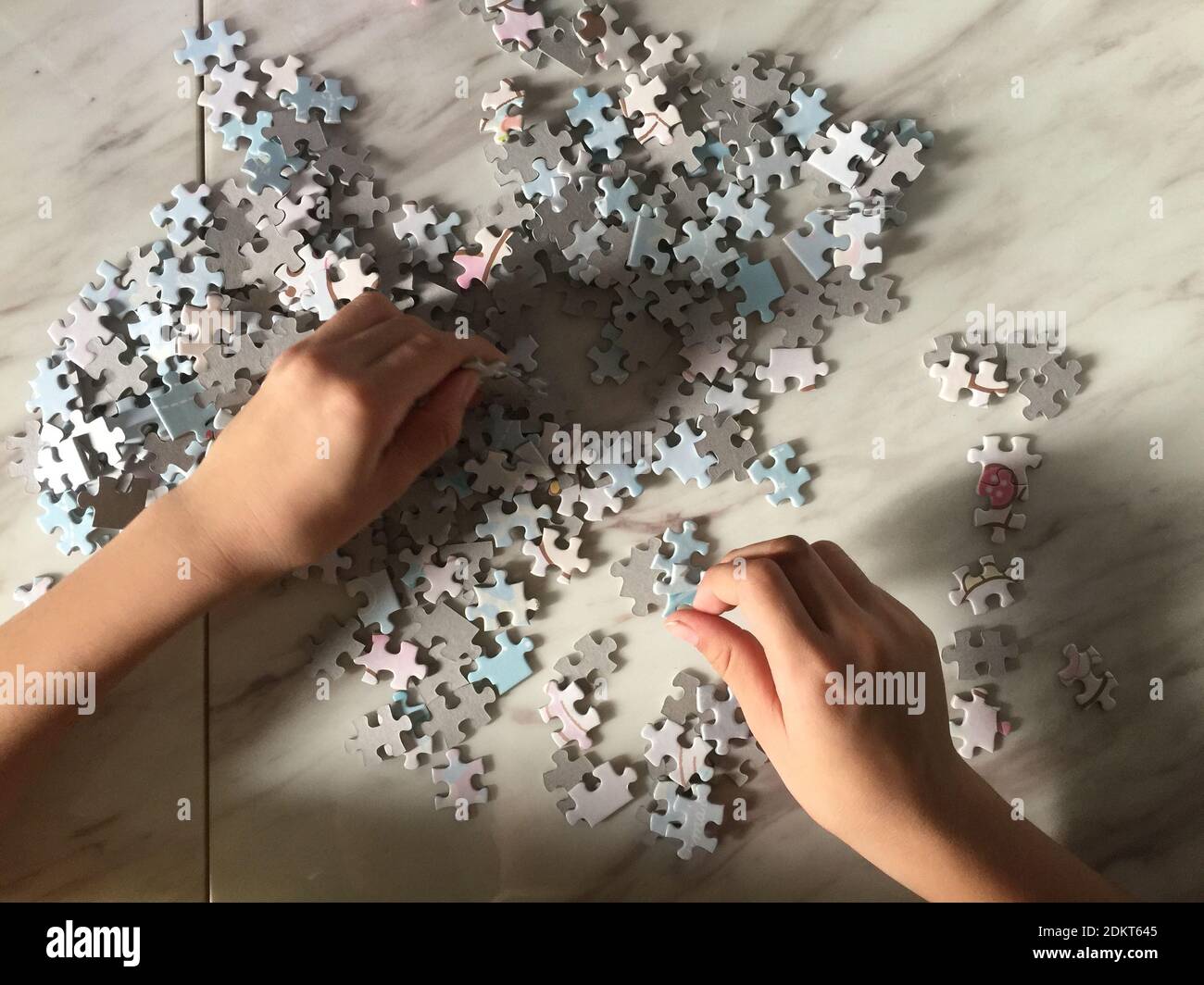Sorting puzzle pieces hi-res stock photography and images - Alamy