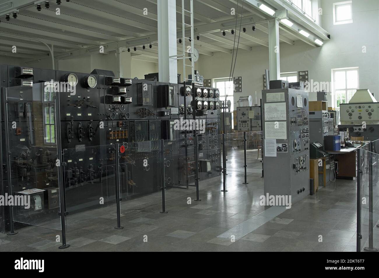 Indicadores de control hi-res stock photography and images - Alamy