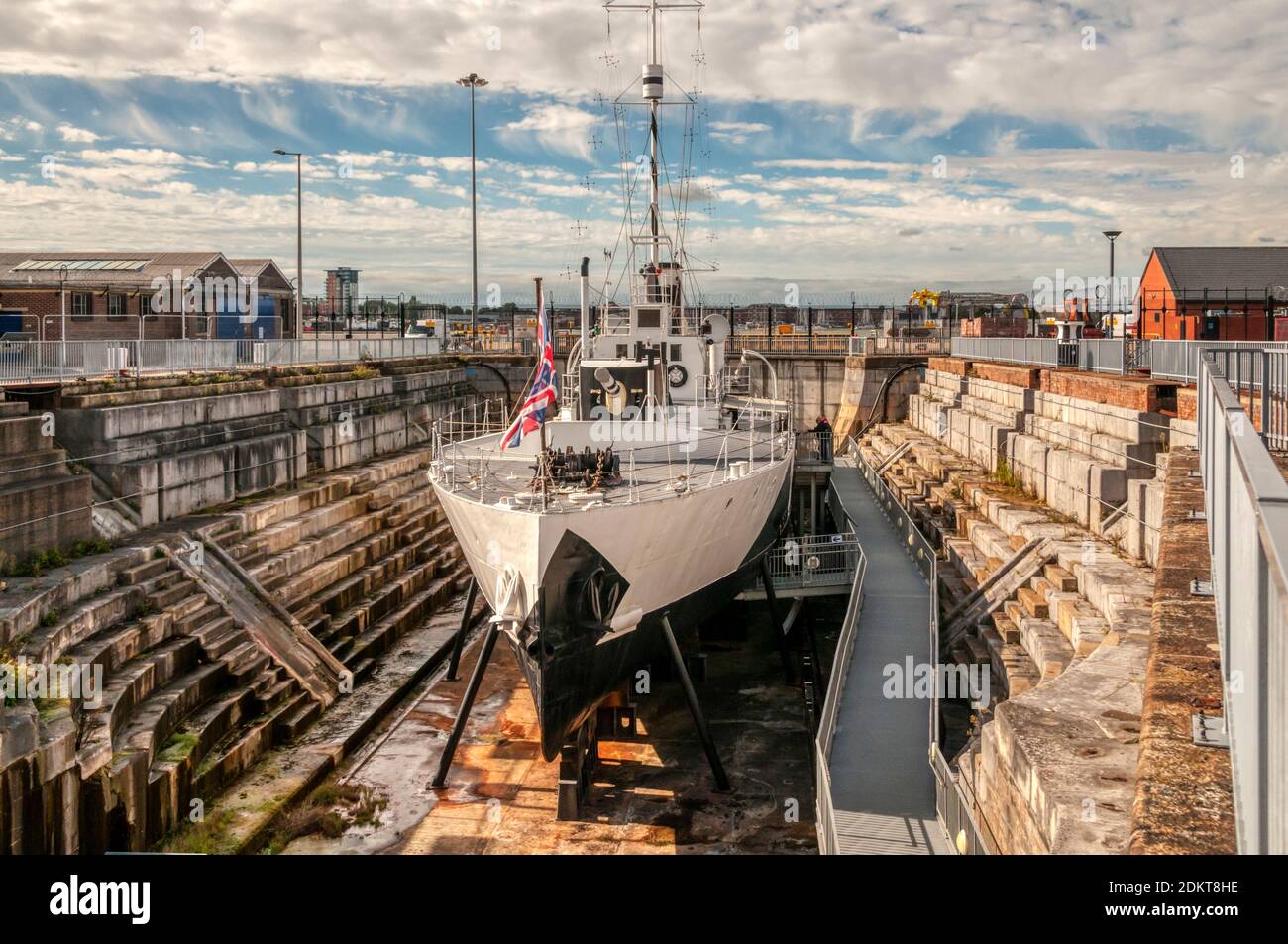 HMS M33 was built in 1915 as an M29-class monitor & served in the First ...