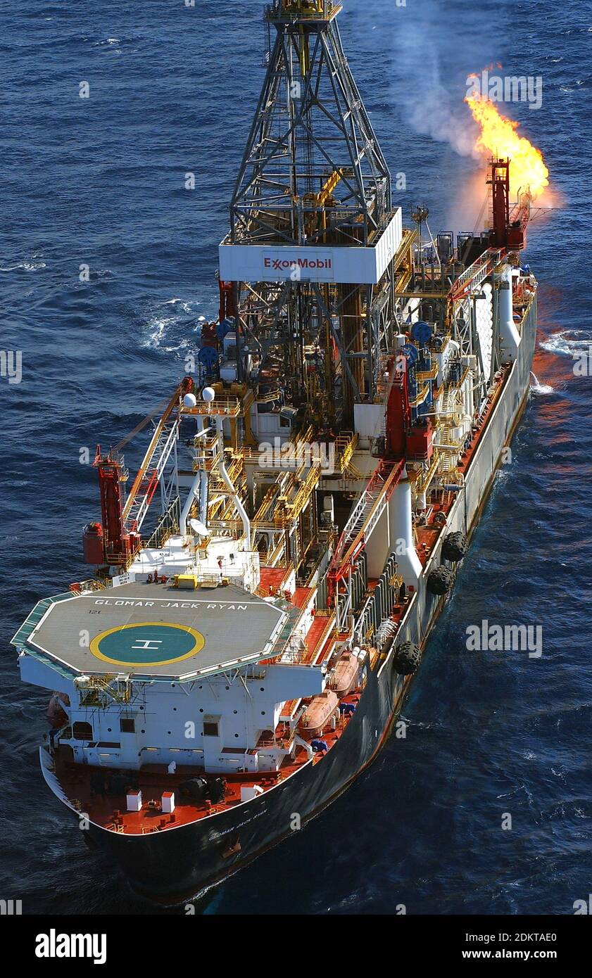 Australia offshore oil hi-res stock photography and images - Alamy