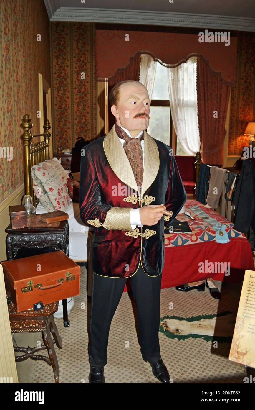 Wax jacket model hi-res stock photography and images - Alamy