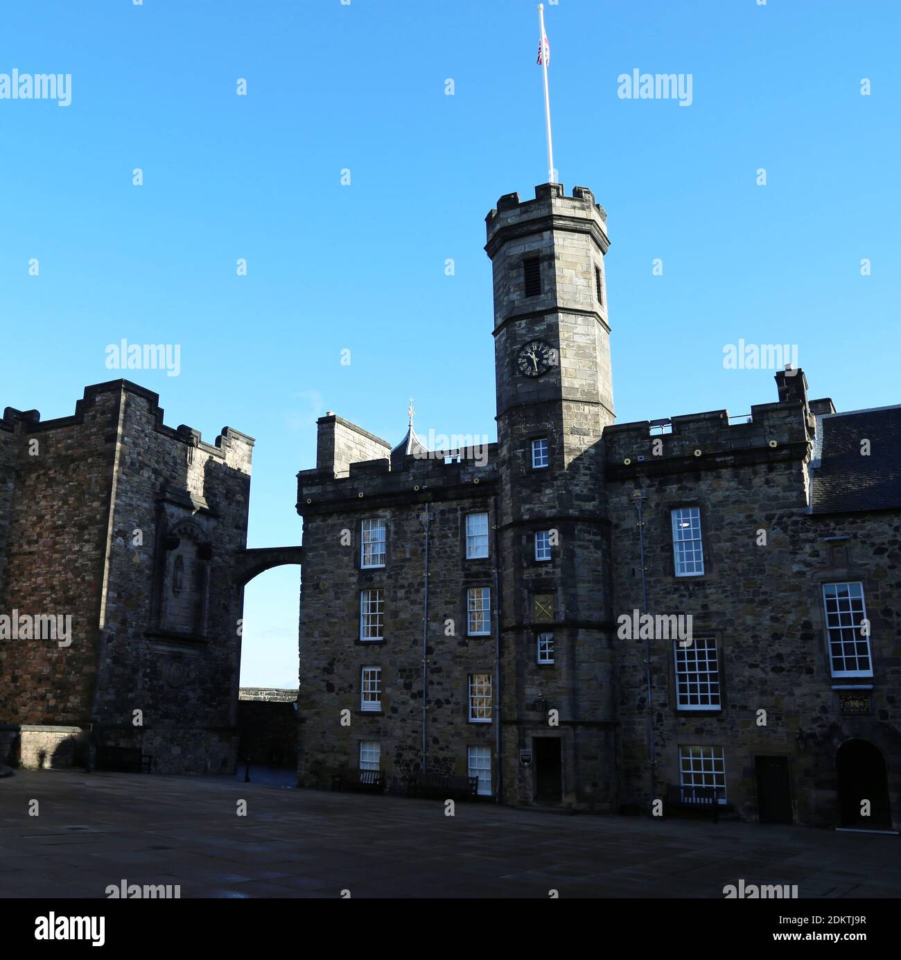 Building inside edinburgh castle hi-res stock photography and images ...
