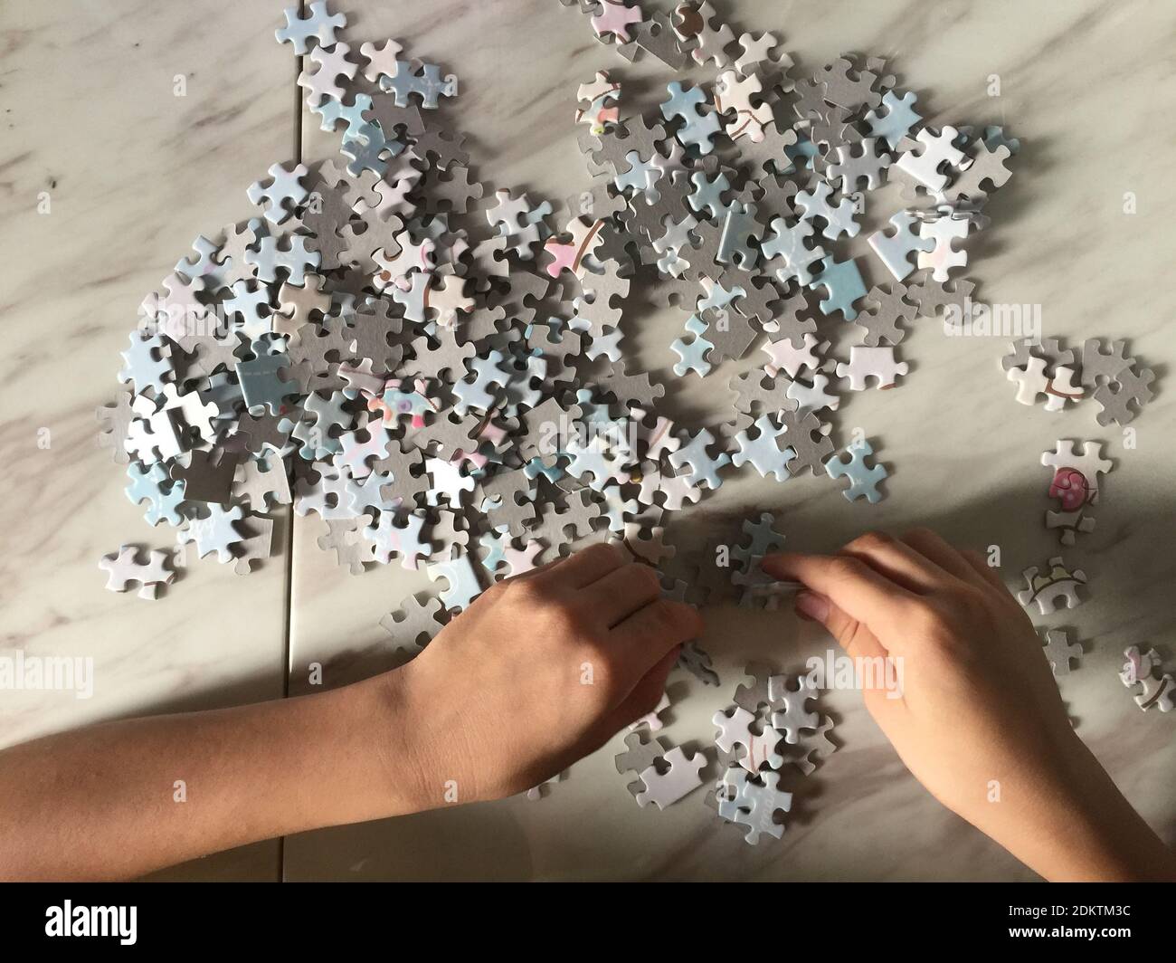 Sorting puzzle pieces hi-res stock photography and images - Alamy