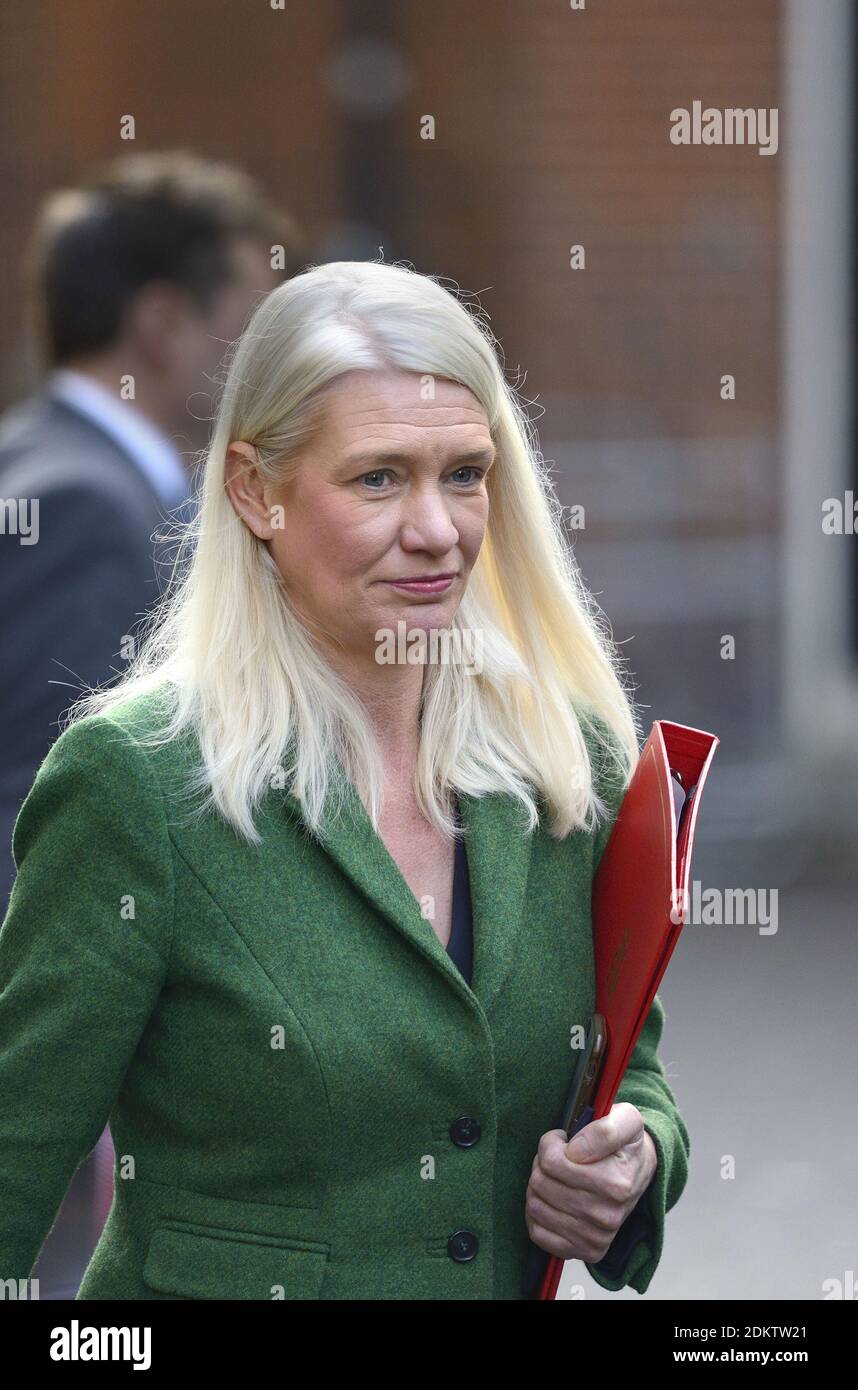 Portfolio cabinet hi-res stock photography and images - Alamy