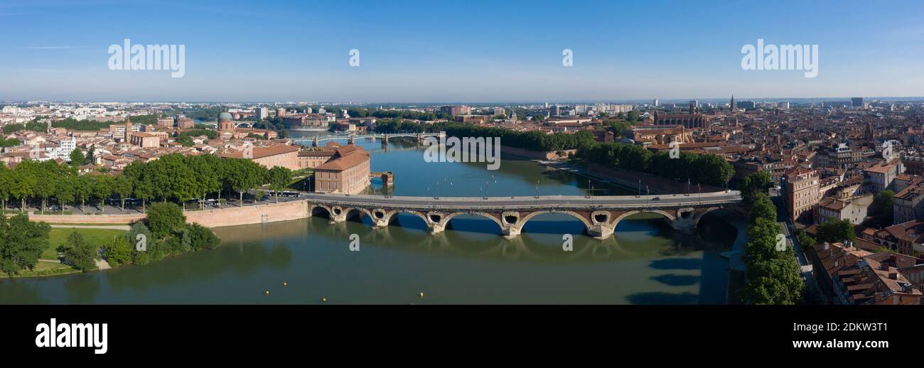 Pont neuf toulouse aerial hi-res stock photography and images - Alamy