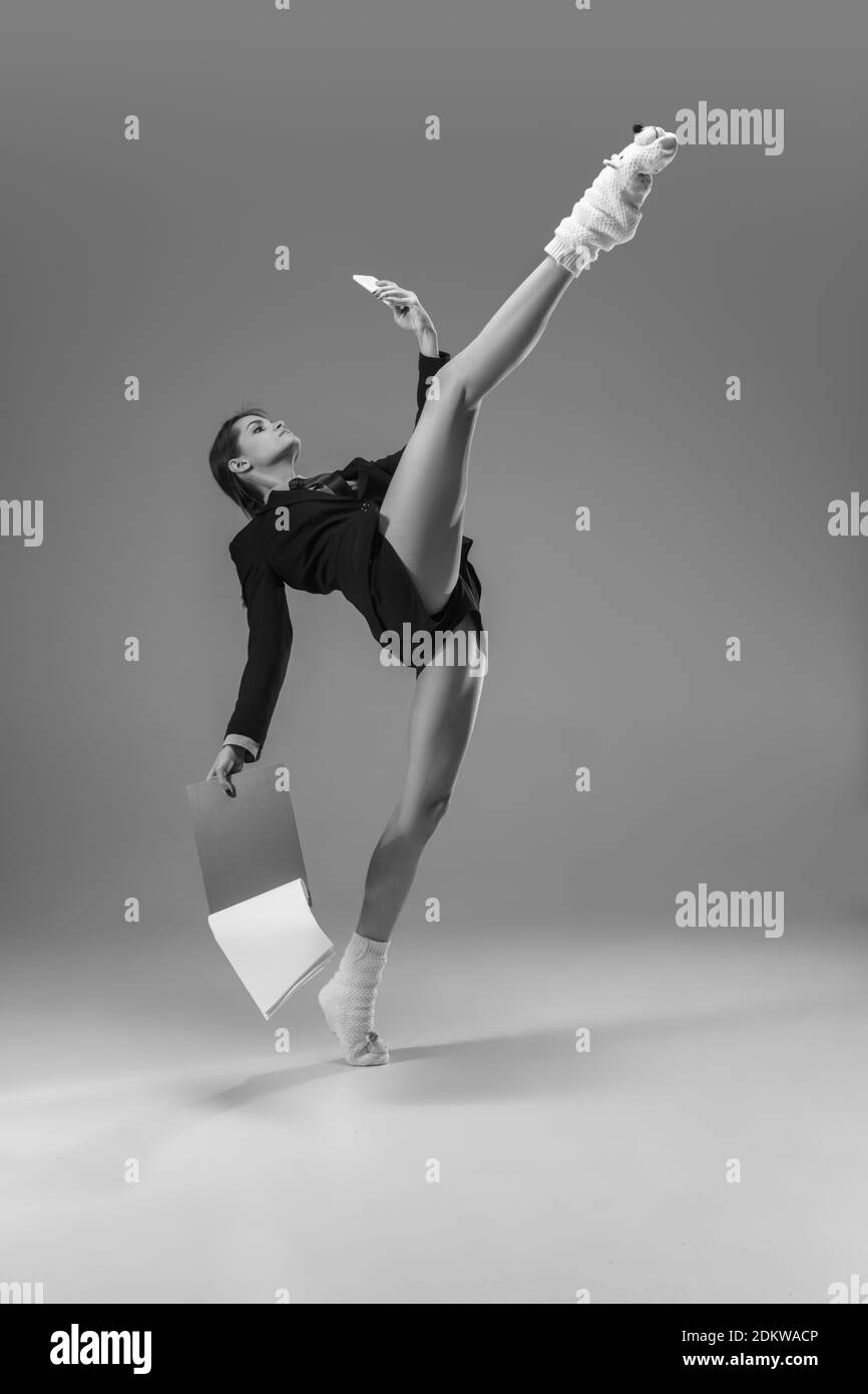 Black woman laptop relax Black and White Stock Photos & Images - Alamy