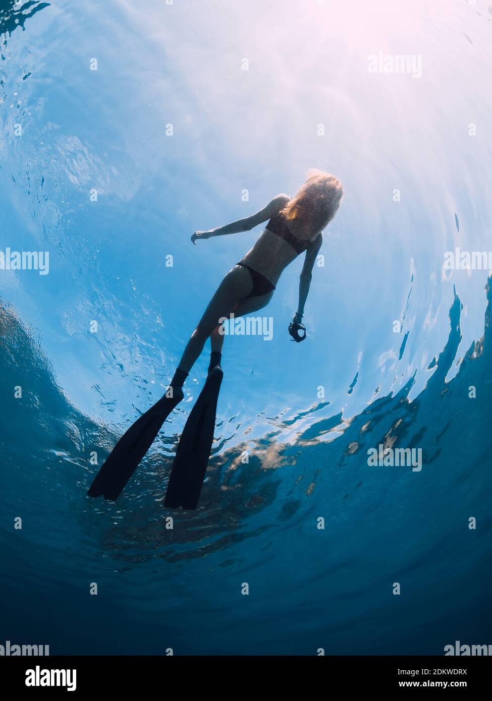 Scuba woman model hi-res stock photography and images - Alamy
