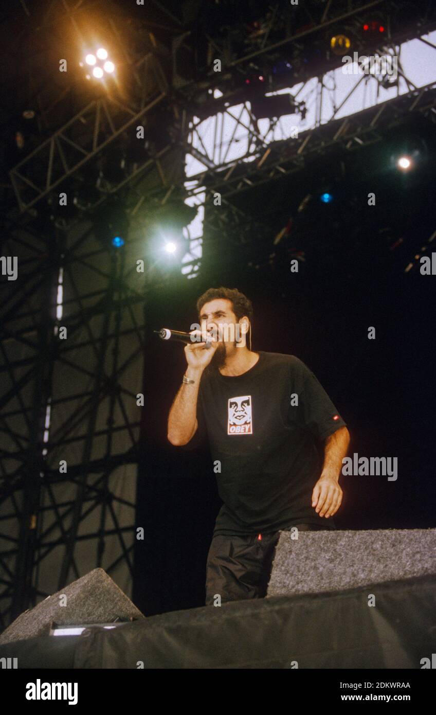 Serj tankian hi-res stock photography and images - Alamy
