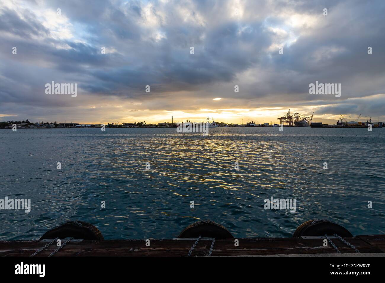 Honolulu harbor oahu hawaii hi-res stock photography and images - Alamy