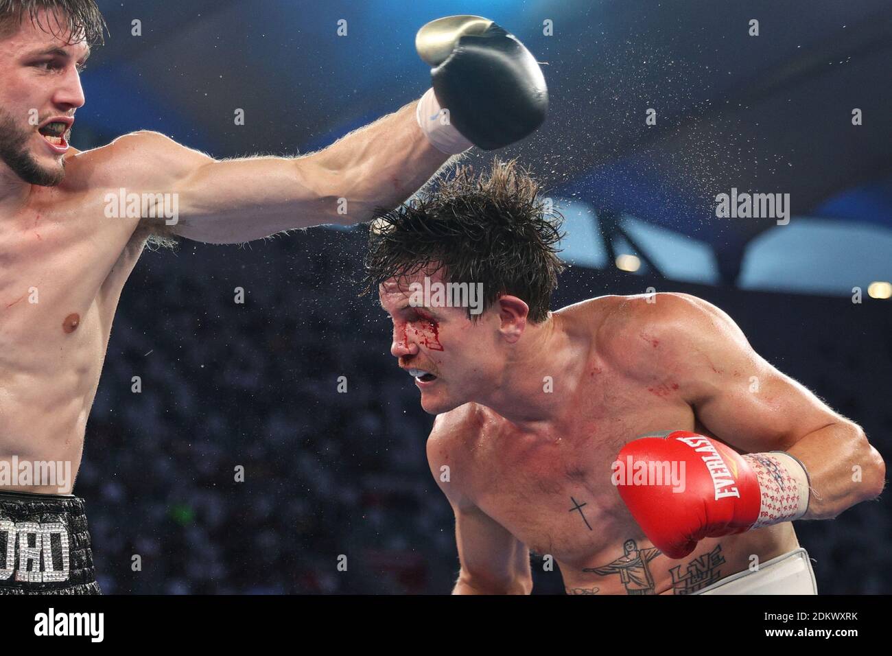 The super fight hi-res stock photography and images - Alamy