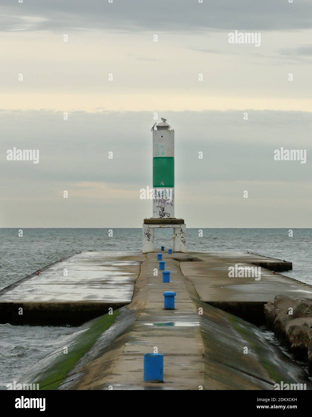 Rock harbor lighthouse, michigan hi-res stock photography and images ...