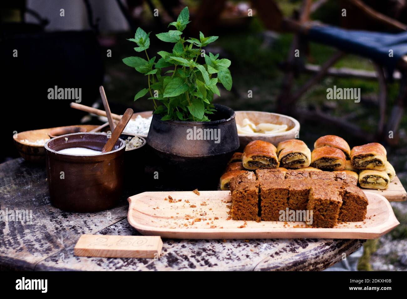 Medieval pie hi-res stock photography and images - Alamy
