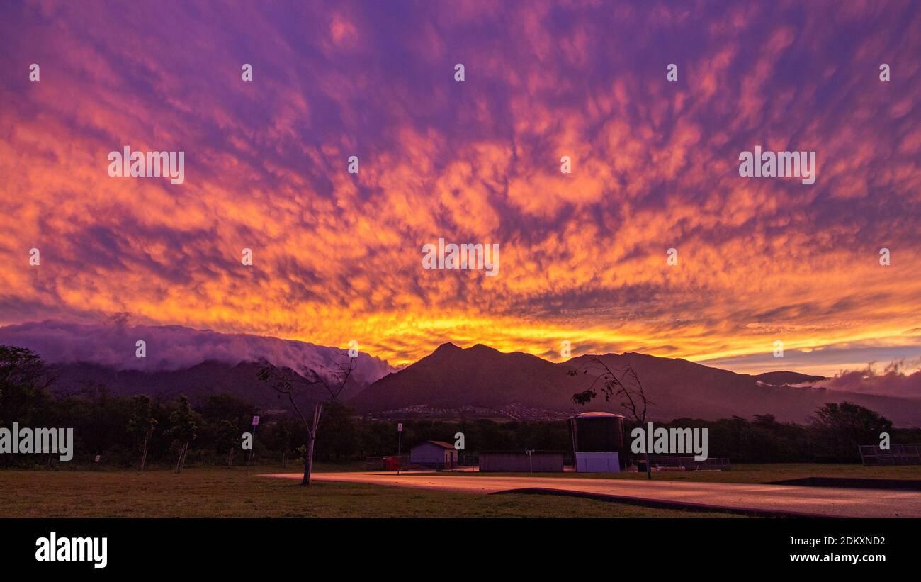 Spectacular sunset on Maui Stock Photo - Alamy