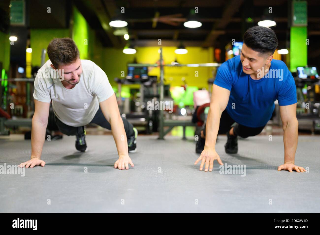 Muscular man training with planks hi-res stock photography and images ...