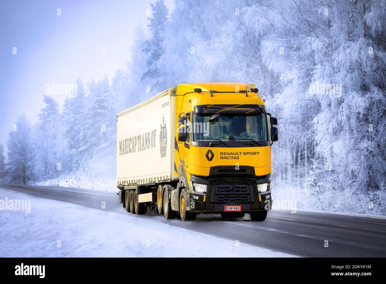 Renault Trucks T High Renault Sport Racing pulls trailer on snowy ...