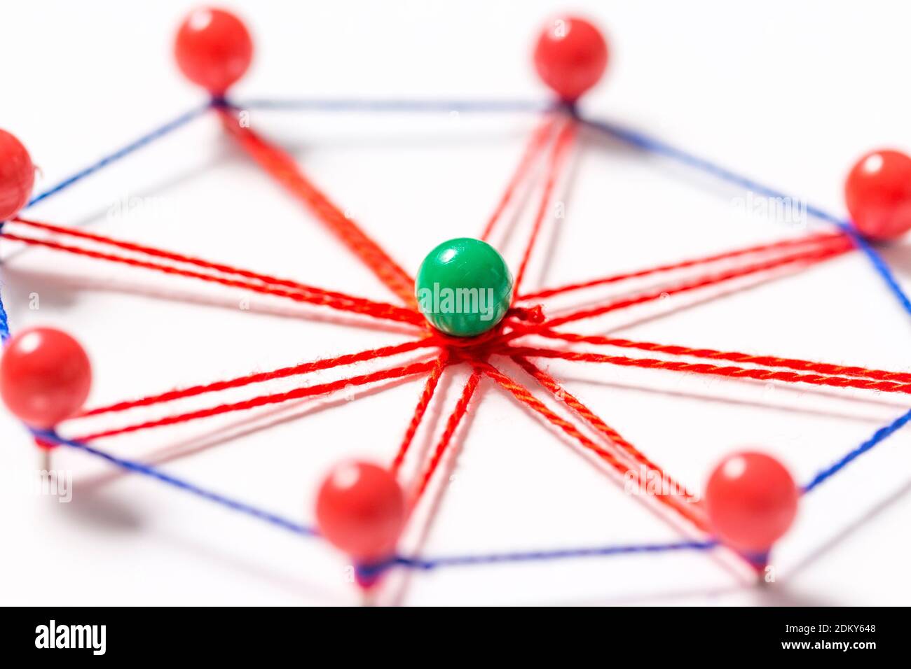 Red drawing pins hi-res stock photography and images - Alamy