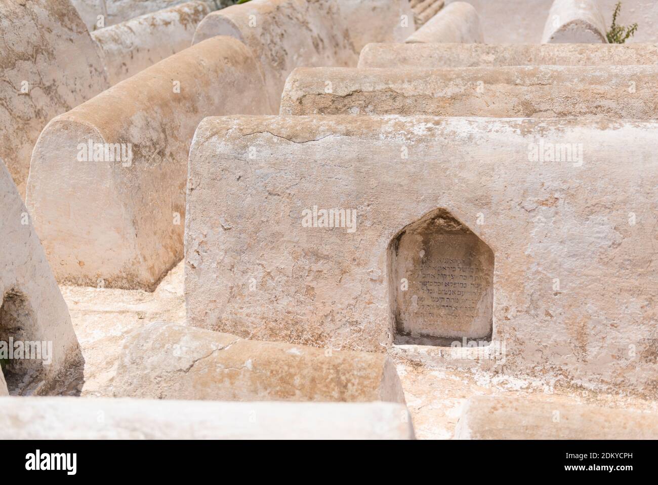 Whitewashed tombs hi-res stock photography and images - Alamy