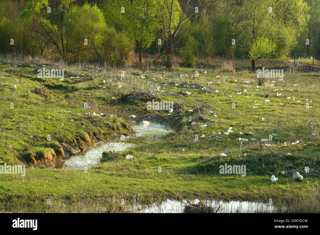 Trash in Romania's countryside Stock Photo - Alamy