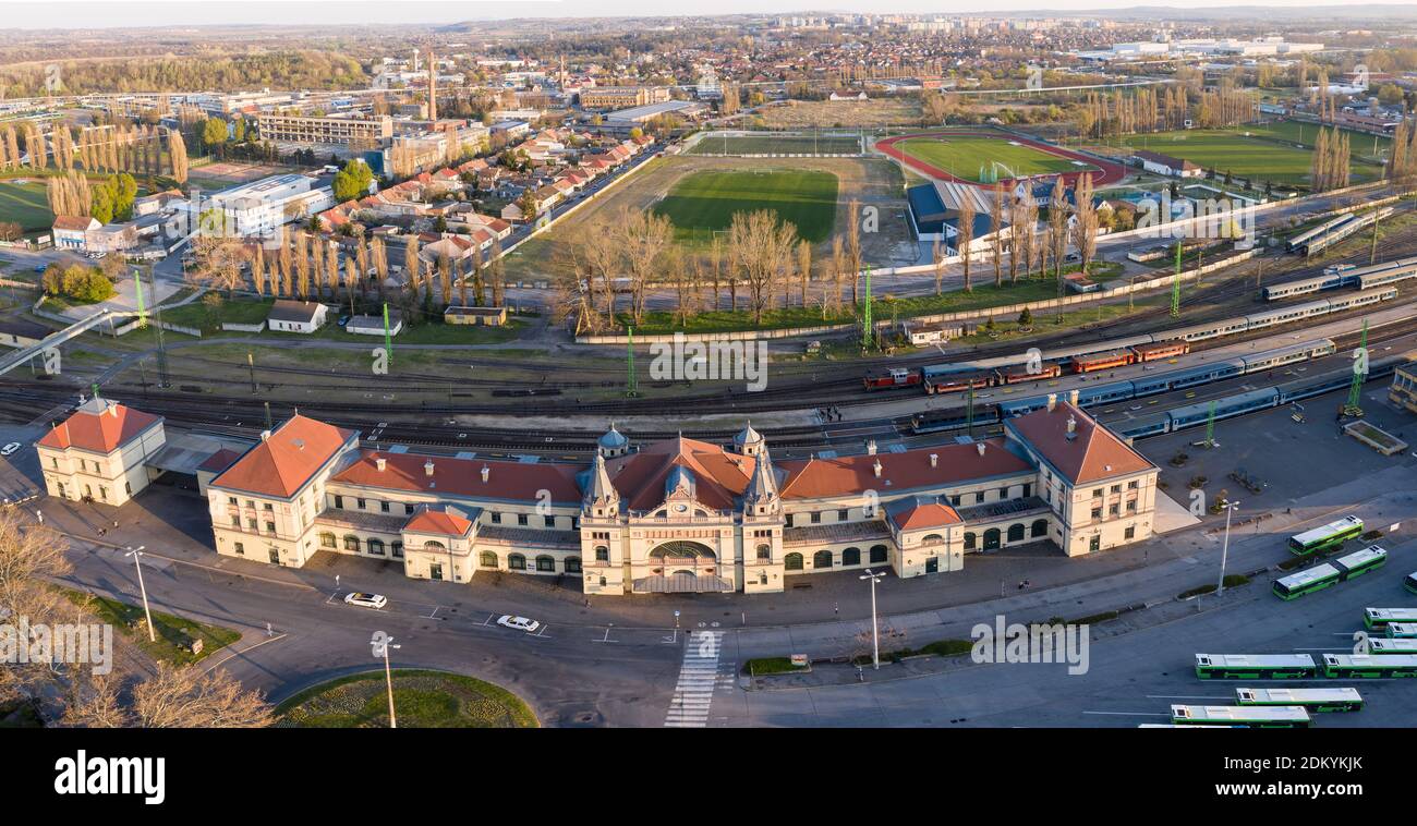 Pecs train station hi-res stock photography and images - Alamy