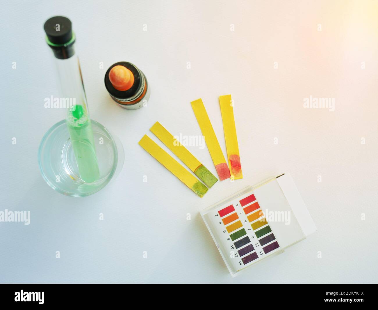 Litmus Solution High Resolution Stock Photography and Images - Alamy