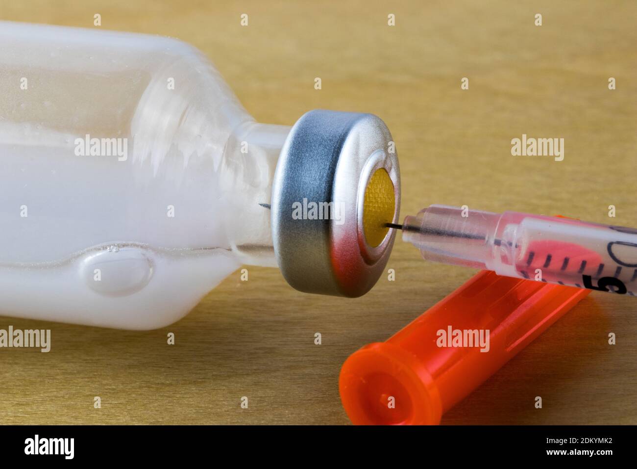 Insulin bottle High Resolution Stock Photography and Images - Alamy