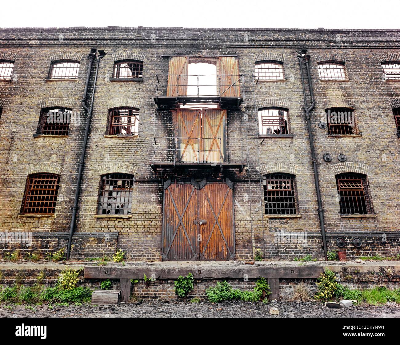 UK, London, Docklands, Isle of Dogs, shipping docks, early 1974 ...