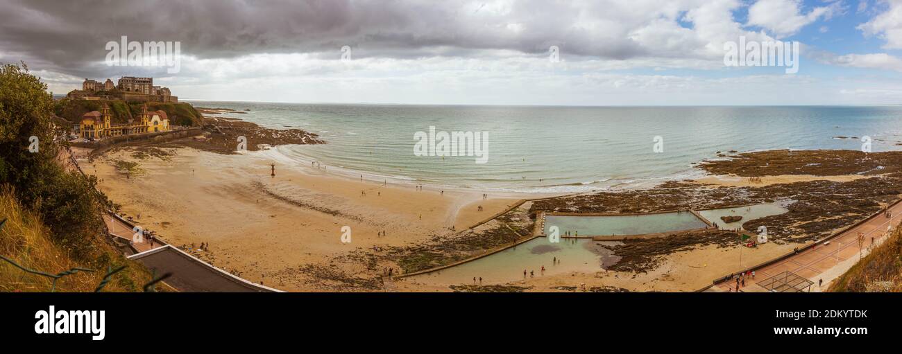 Plat Gousset beach and its seawater swimming pool in Granville in ...